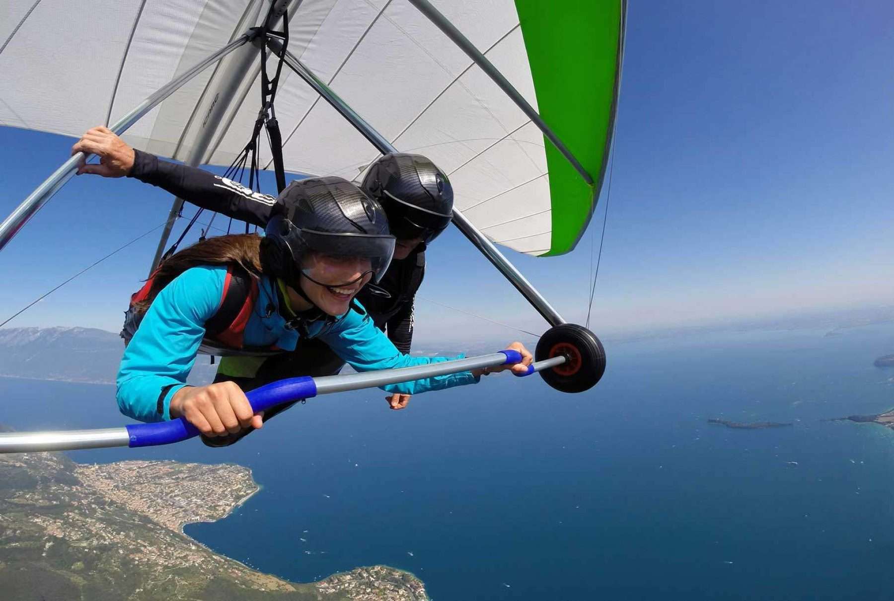 Volo in deltaplano Lombardia | Prezzi a partire da €150 | Freedome