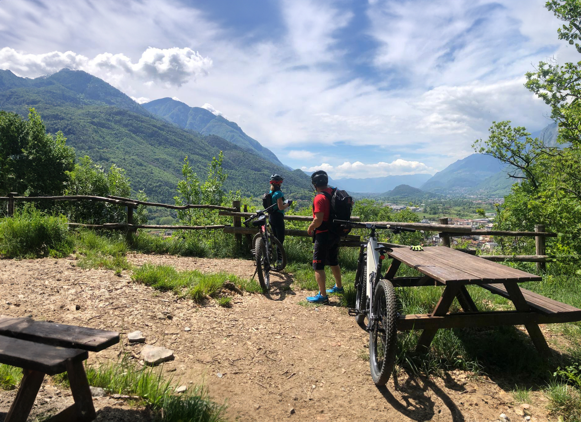 Bike and E-bike Val Camonica | Starting from €110 | Freedome