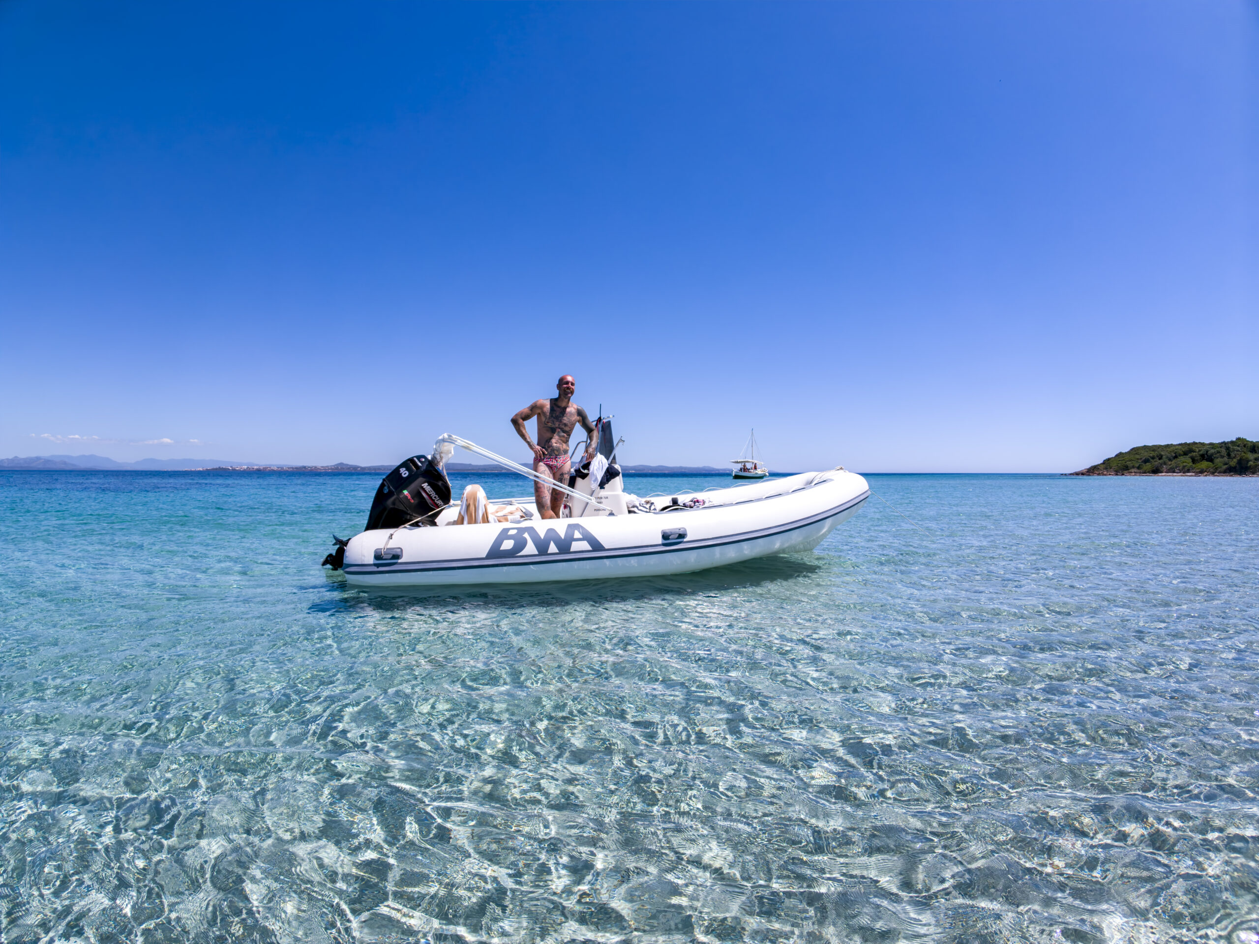 Dinghy rental Calasetta | Starting from €110 | Freedome
